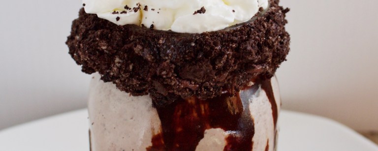 Mega Chocolate Cookie Milkshakes – simply delicious.